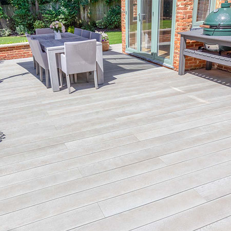 Composite decking for stunning Beech Cottage residence