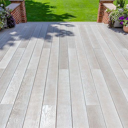 Composite decking for stunning Beech Cottage residence