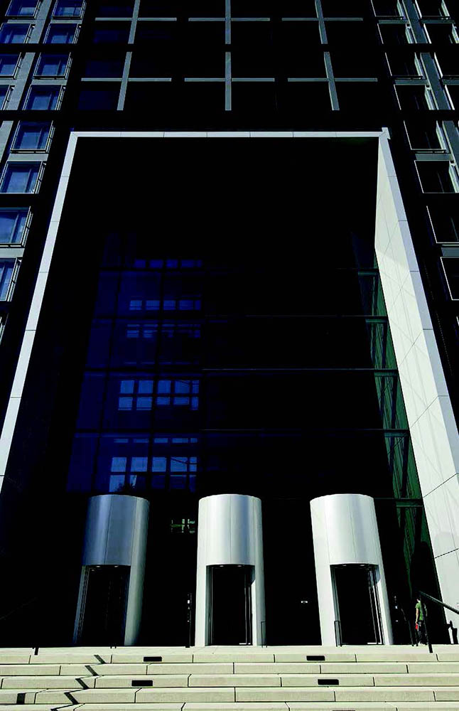 The Cube in Germany receives 6.5m high revolving doors from Bauporte