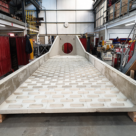 Headwalls with cascade panels