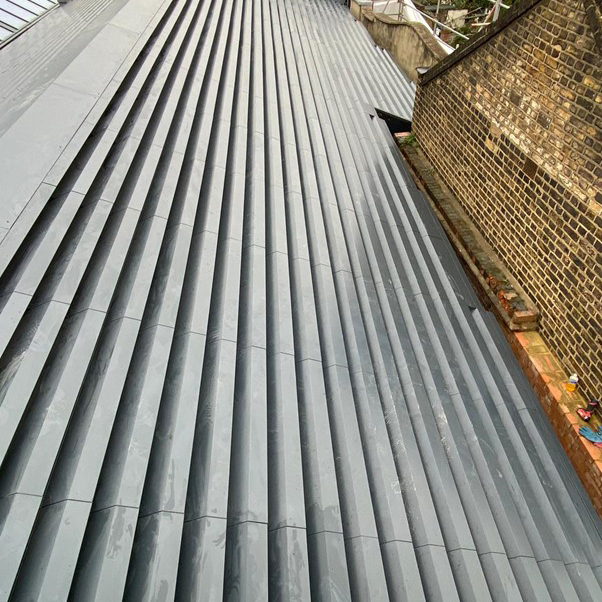 Caice ‘Continuous Line’ Acoustic Louvre system makes ideal roof screen ...
