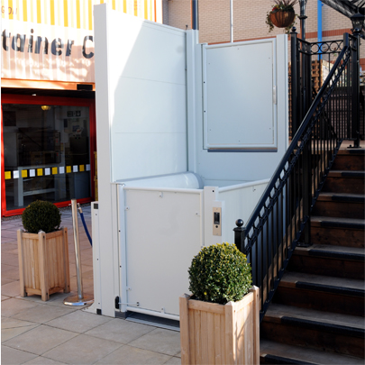 Wheelchair platform lift for National Railway Museum