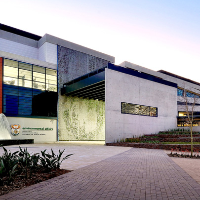 SE Controls precision actuators and controls used at DEA
